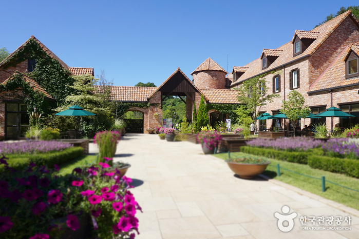 Jade Garden - Etourism