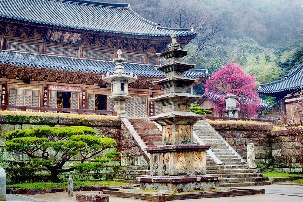 Hwaeomsa Temple | Jirisan Mountain | Hiking | South Korea