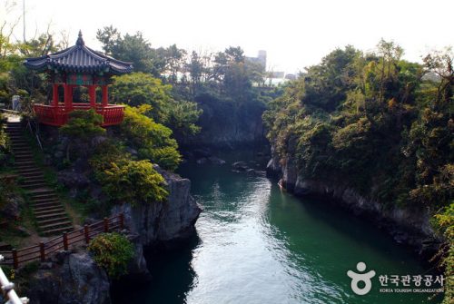 Yongyeon Pond | North Jeju Island | Cloud Bridge | Dragon Pond