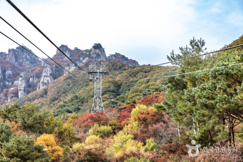South Korea’s best Top 5 Autumn Leaves Mountains - Etourism Korea DMC